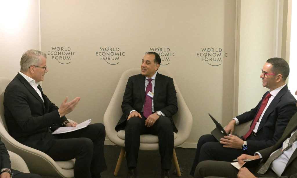 Egypt eyes green hydrogen collaboration with Maersk – Amwal Al Ghad